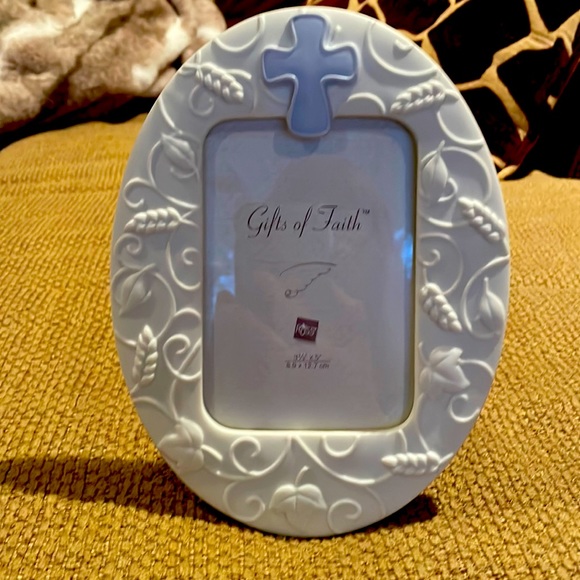 Russ | Accents | Russ Porcelain Bisque Gifts Of Faith Frame | Poshmark